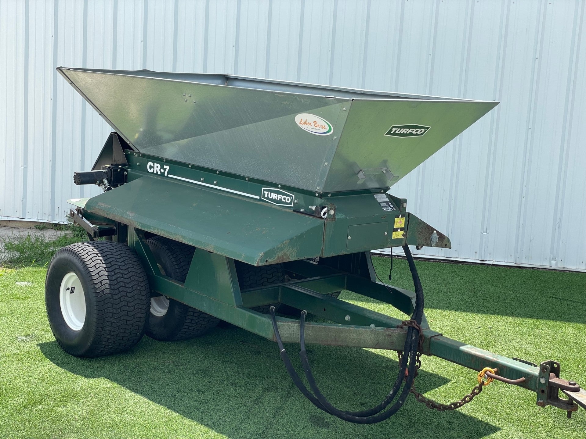 Used Top Dressers & Spreaders | Global Turf Equipment
